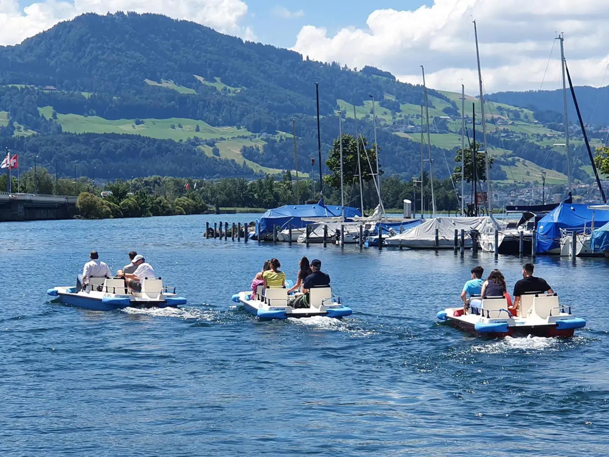 Carrera de pedalos evento en equipo en el lago de Zúrich | Suiza Turismo