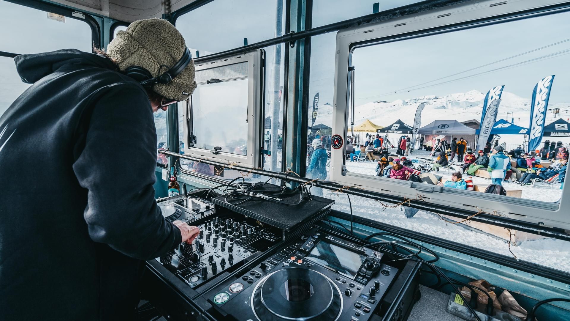 DJ Session @ Galaaxy Satellite | Switzerland Tourism