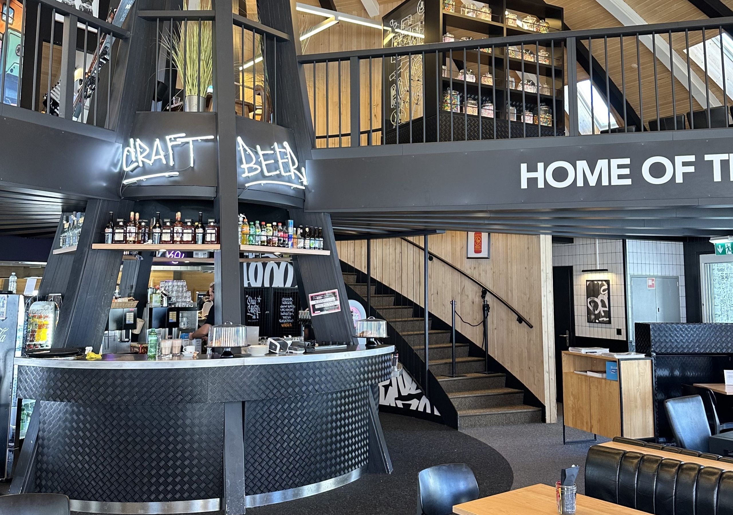 Black Tap Craft Burger & Beer Verbier | Switzerland Tourism