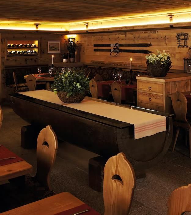 Nira Alpina: Restaurant Stalla Veglia | Schweiz Tourismus