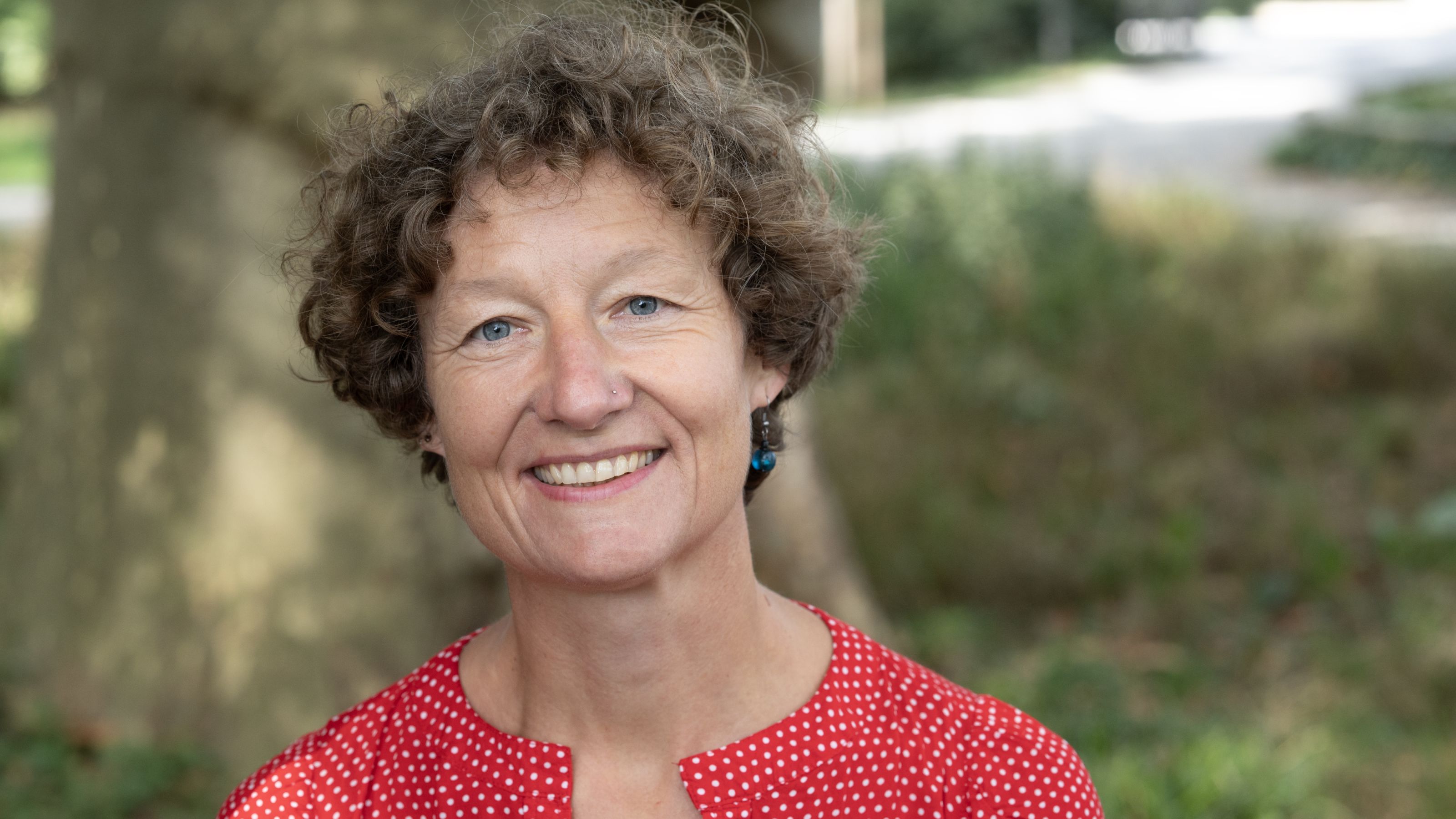 Buchvernissage, Lesung und Gespräch mit Corinne Ammann und Luzia ...