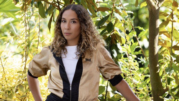 Nora Osagiobare: Daily Soap | 瑞士国家旅游局