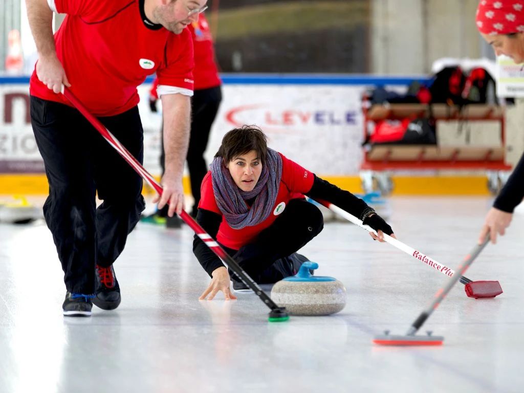 54th Swiss Open Air Curling Championship | Switzerland Tourism