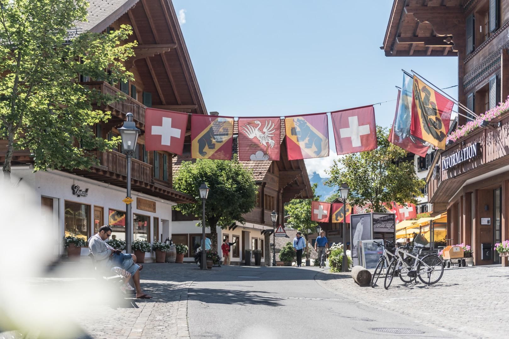Guided village-tour of Gstaad | Switzerland Tourism