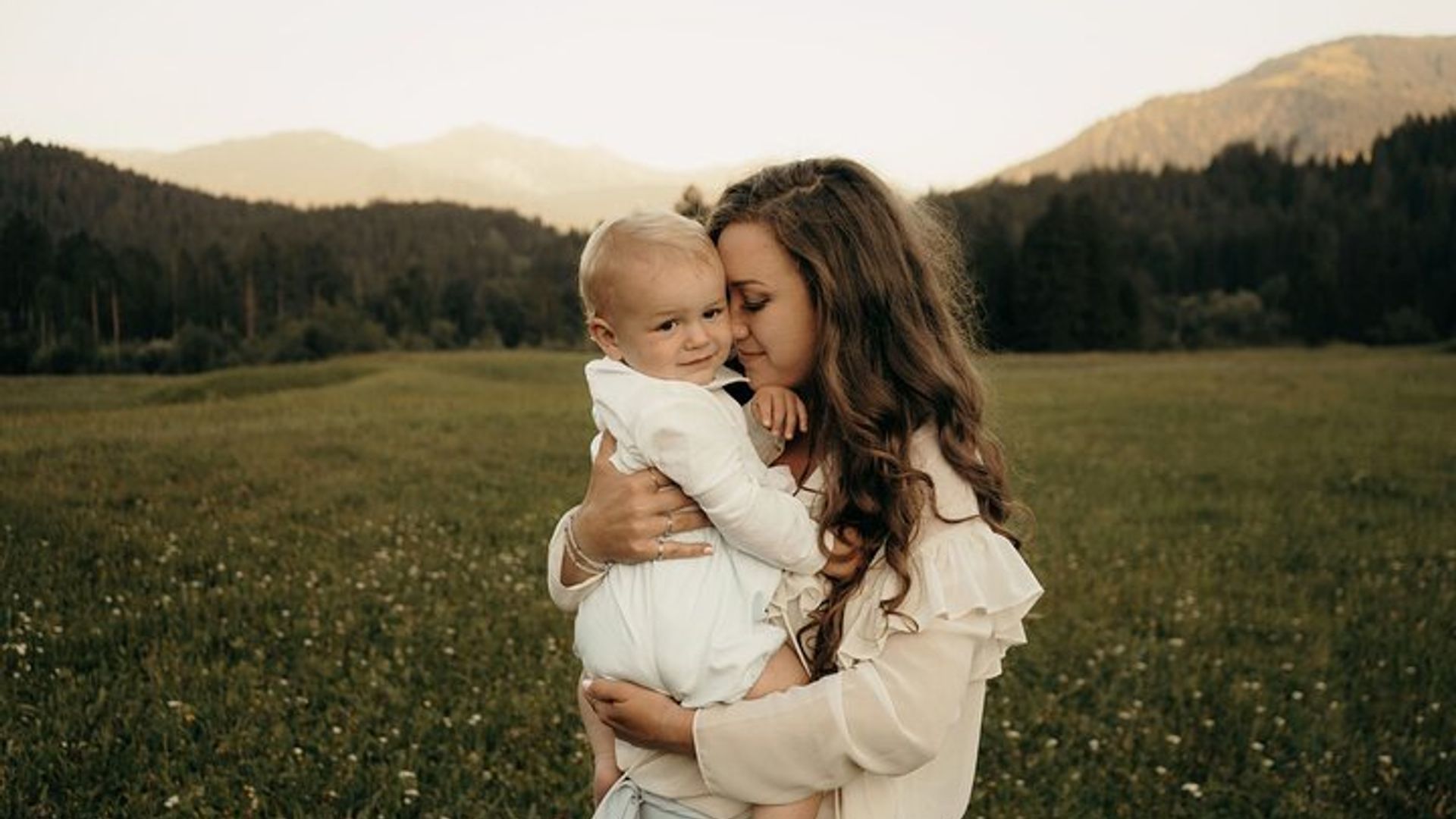 Private photoshoot in the mountains | Switzerland Tourism