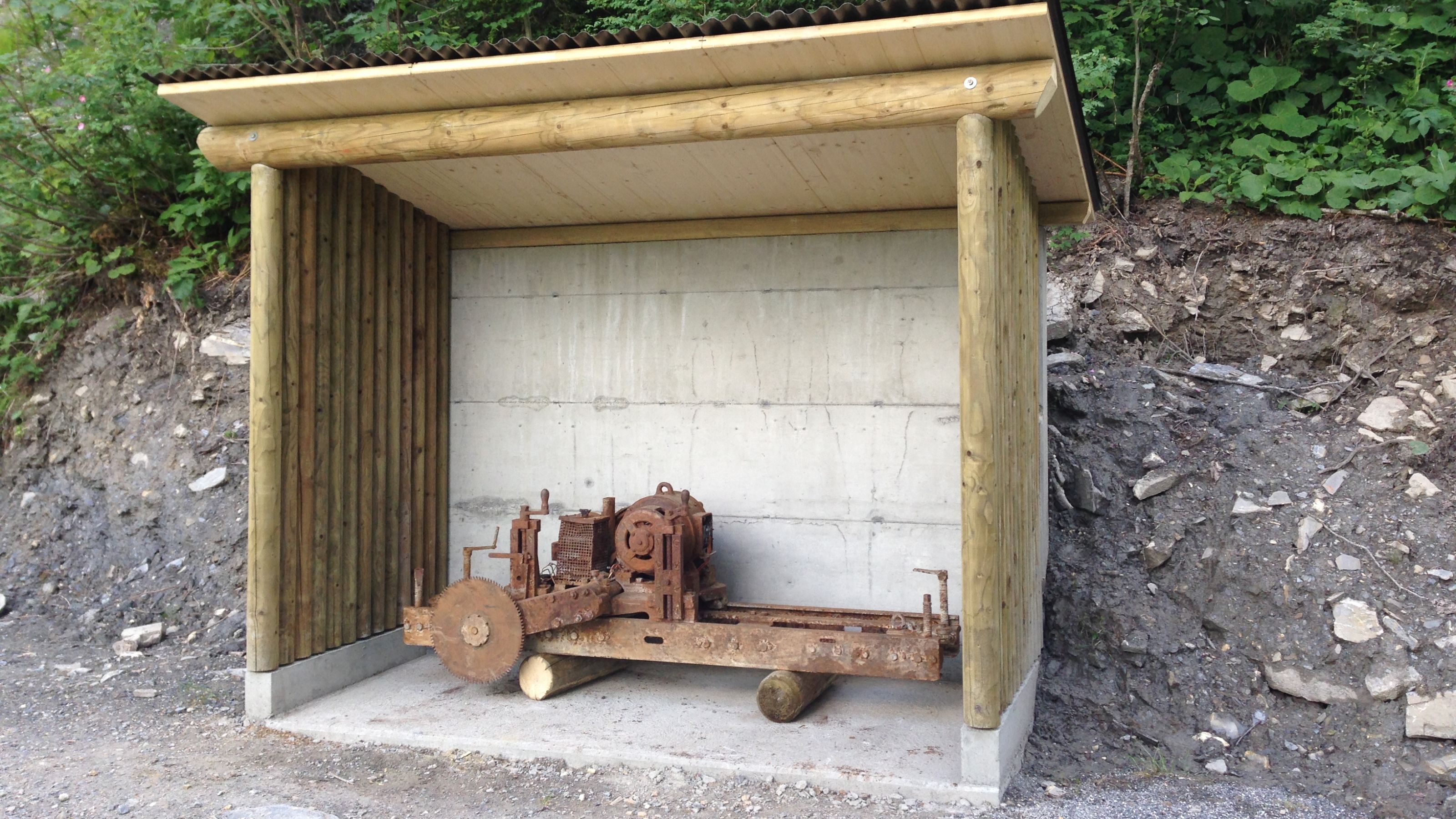 Hiking to the slate quarry | Switzerland Tourism