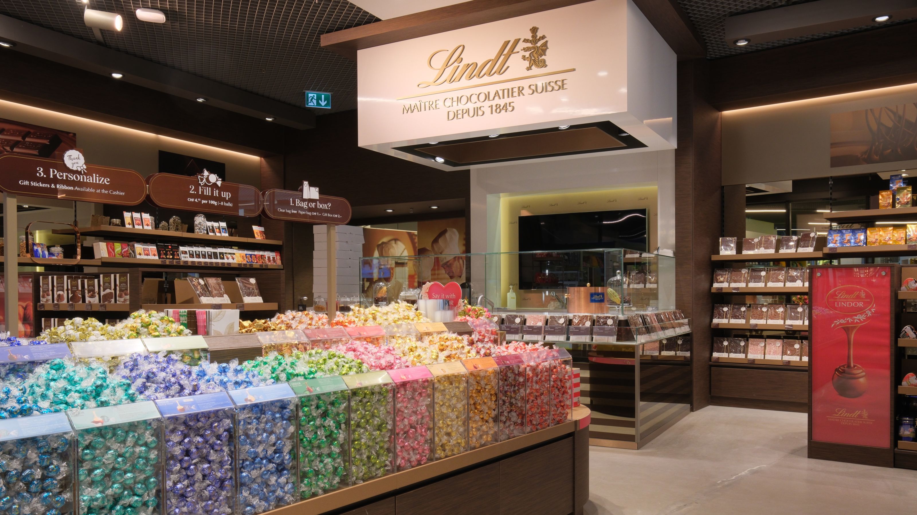 Lindt Chocolate Shop Museum of Transport | Switzerland Tourism