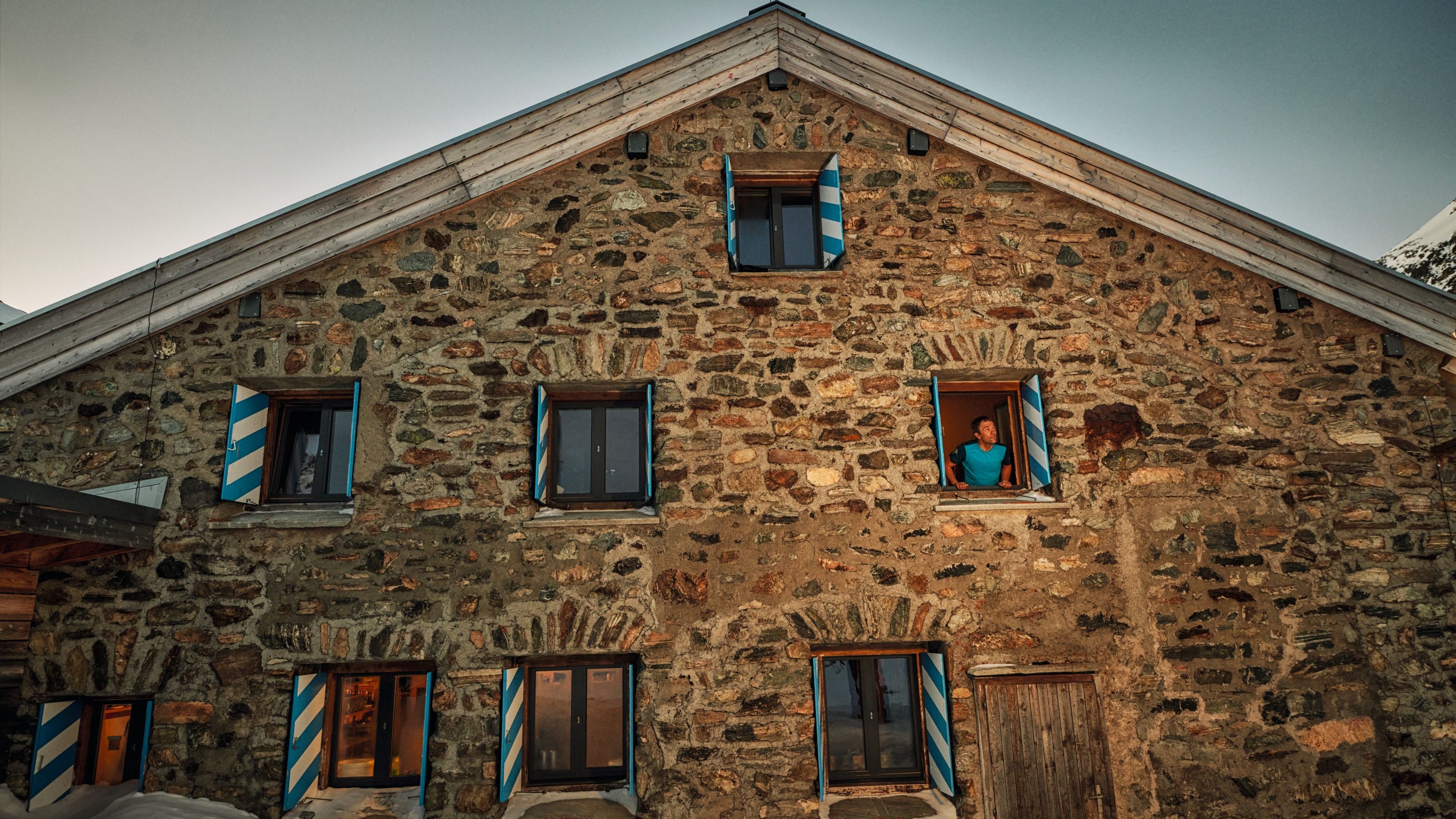 A hut that changes lives. | Switzerland Tourism