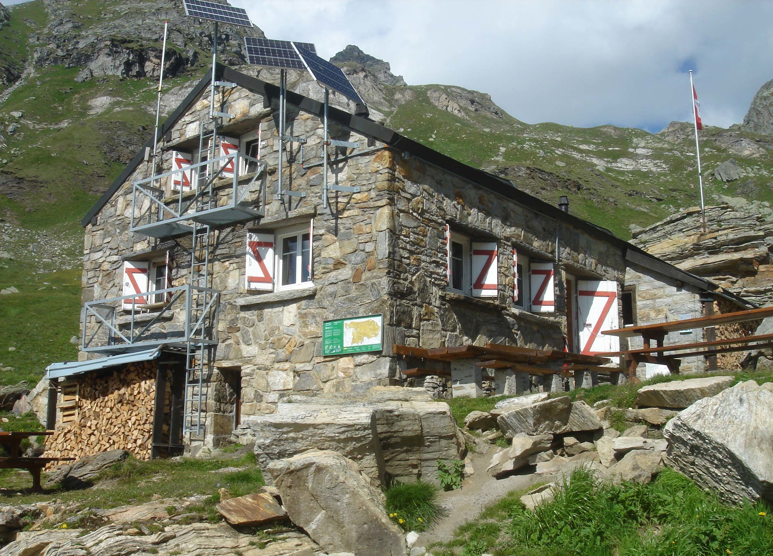 CAS : cabane de la vallée de Binn | Suisse Tourisme